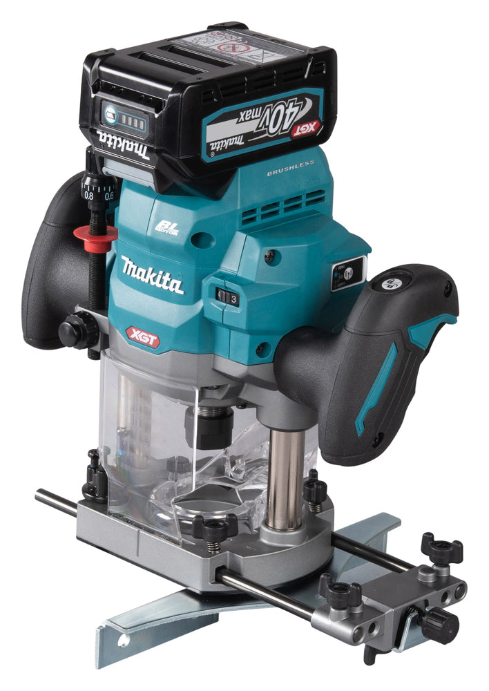 Makita RP001GZ02 40VMax Router XGT c/w free Makpac case and 164471-6 g ...
